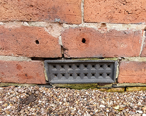 Damp proof injections 4 500x400 — South-East Timber & Damp Ltd.